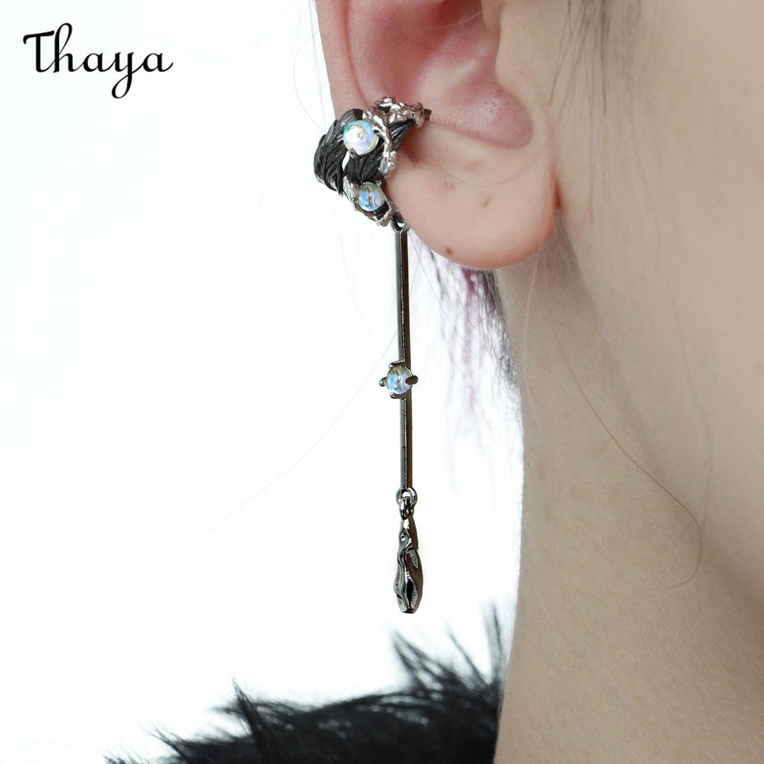 Thaya Contrast Color Feather Tassel Ear Clips